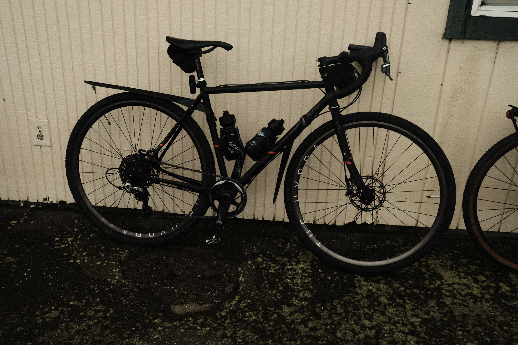 2017 Bombtrack Arise