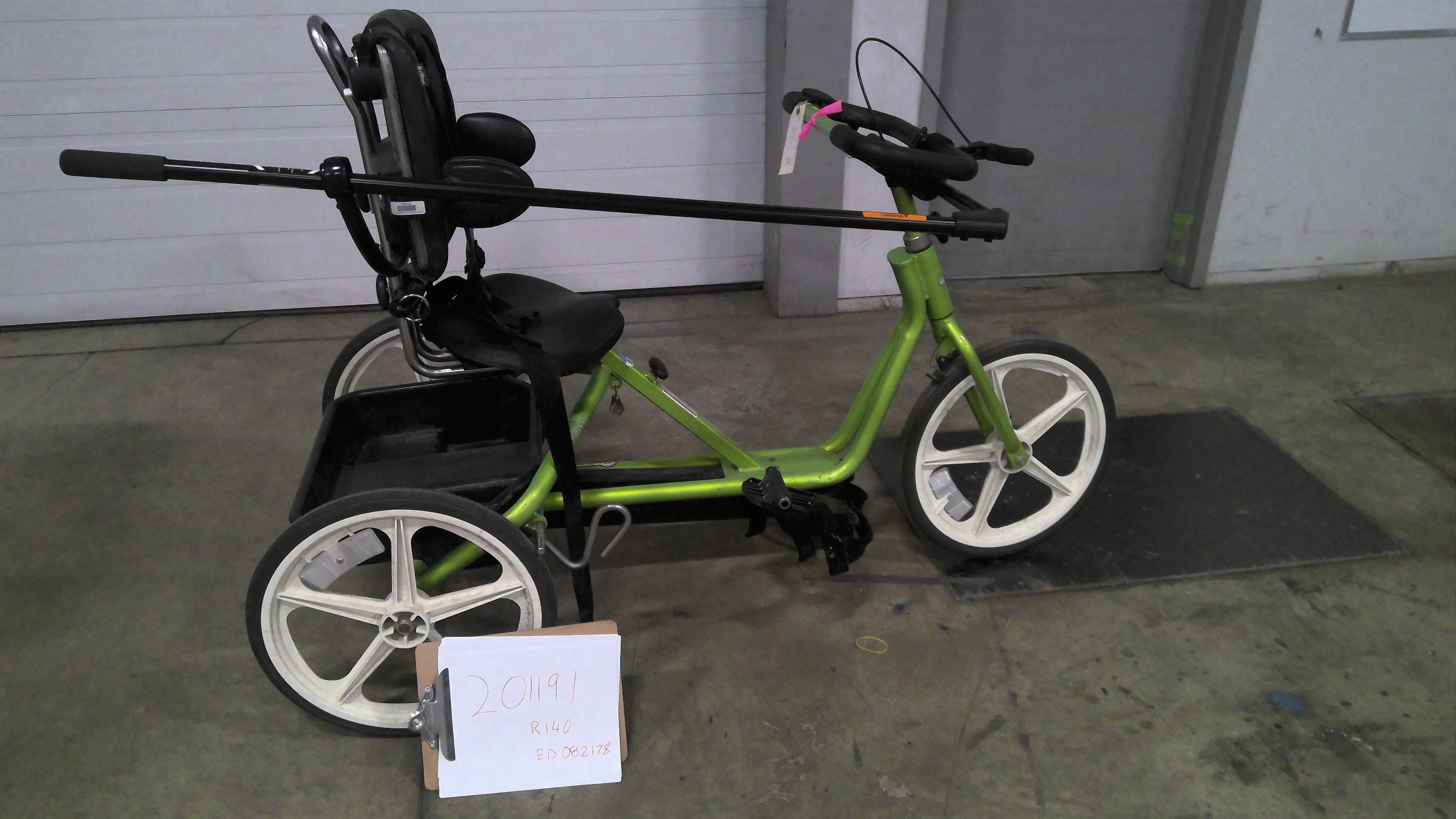 Rifton R140 tricycle