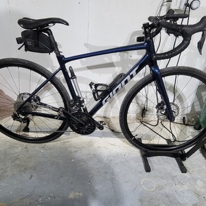 2021 Giant Contend AR 1