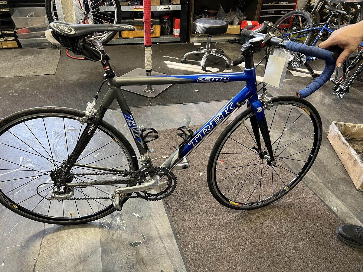 2004 Trek 2300