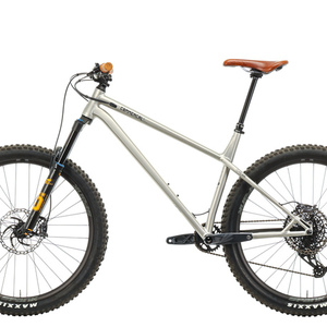 2022 Commencal Bikes Meta HT AM Ohlins Edition