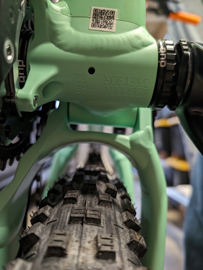 2021 Specialized Status 140