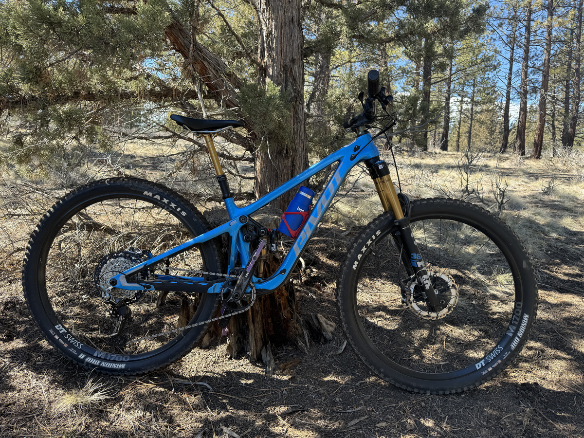 2022 Pivot Switchblade Pro