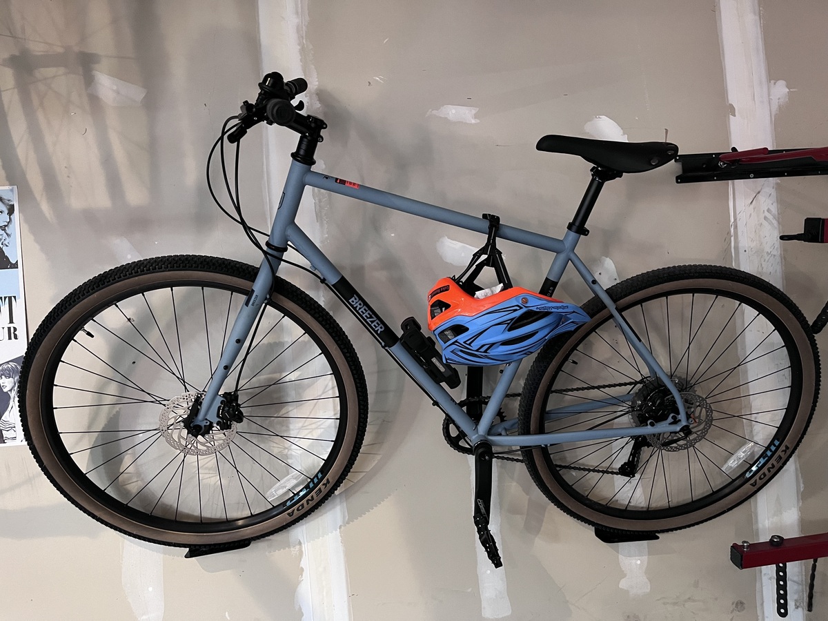 2024 Breezer Bike, Radar Cafe