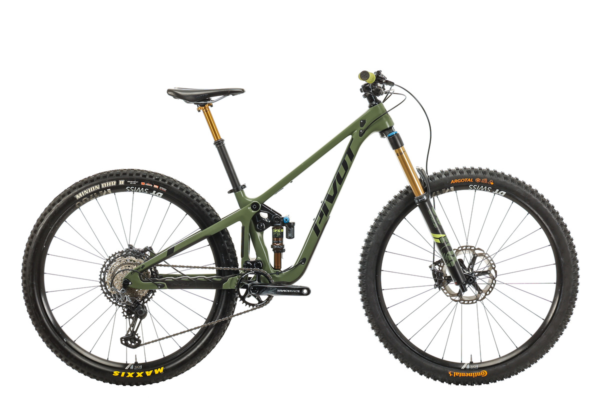 2020 Pivot Switchblade
