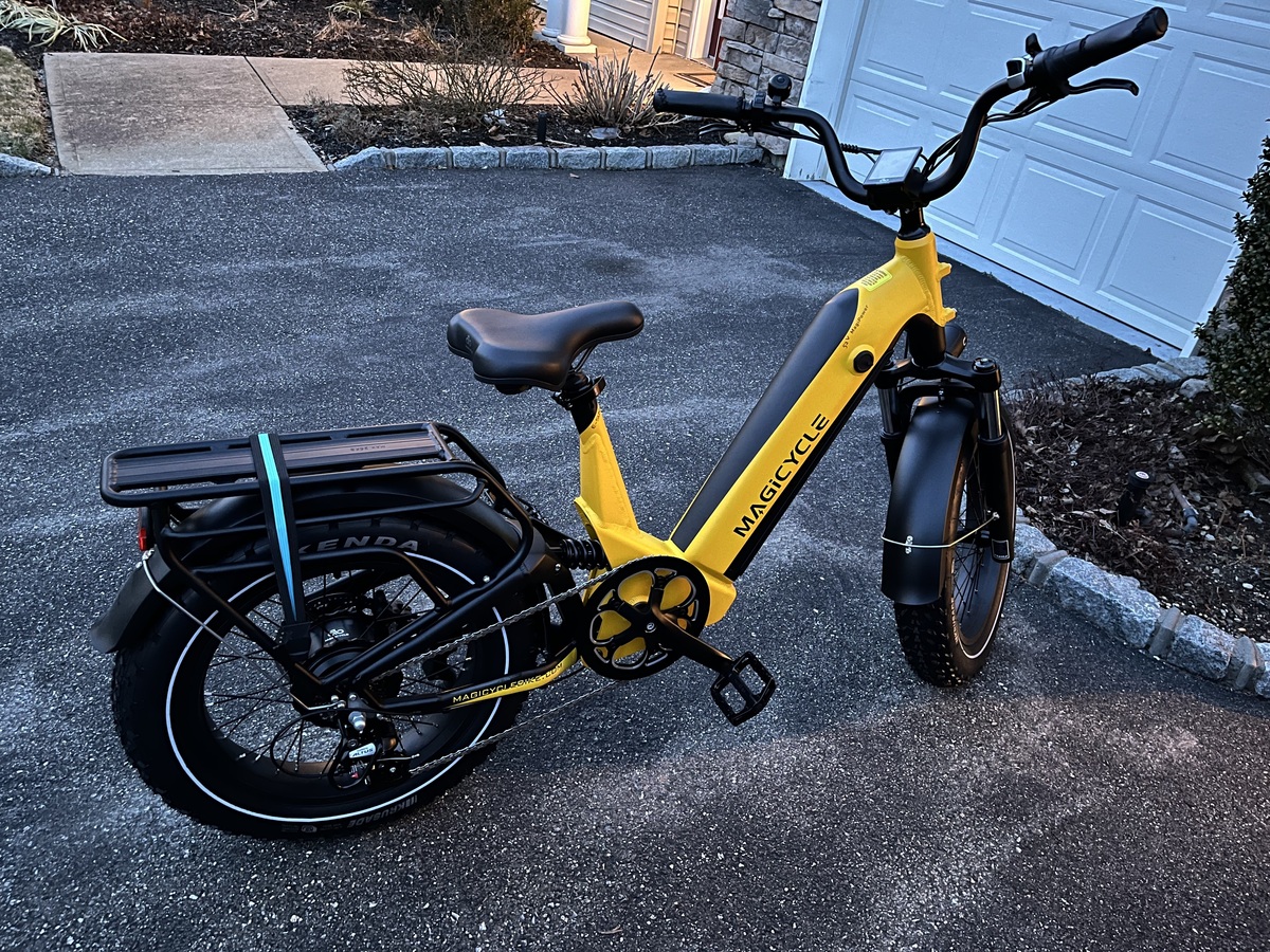 2024 Magicycle Deer 20 step through