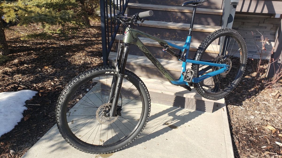 2023 Rocky Mountain Bicycles Instict C30
