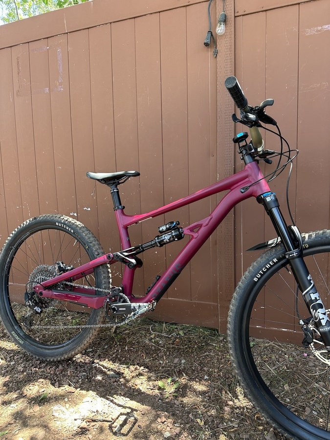 Stolen 2023 Specialized Status 140