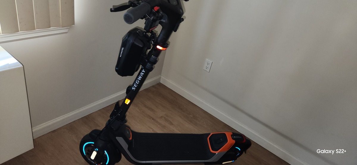 2022 Segway Ninebot Segway P65 e-scooter