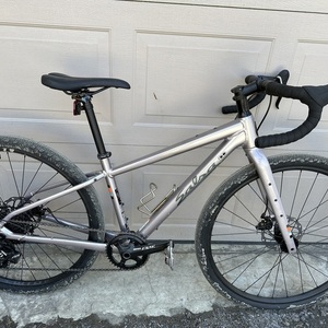 2023 Salsa Journeyer