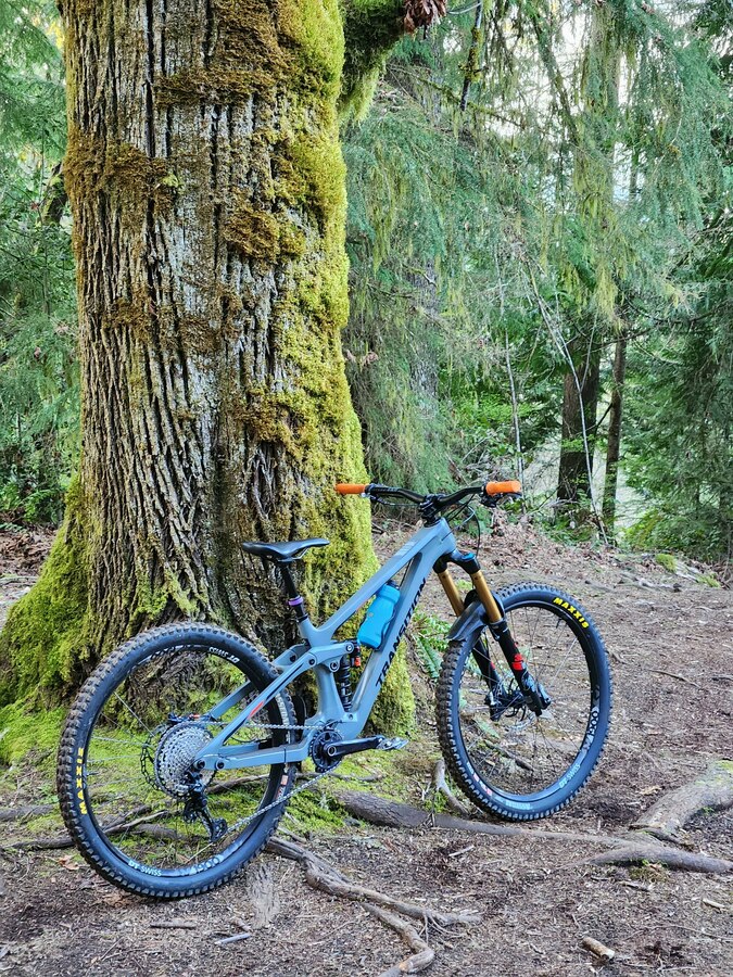 2022 Transition Bikes Spire