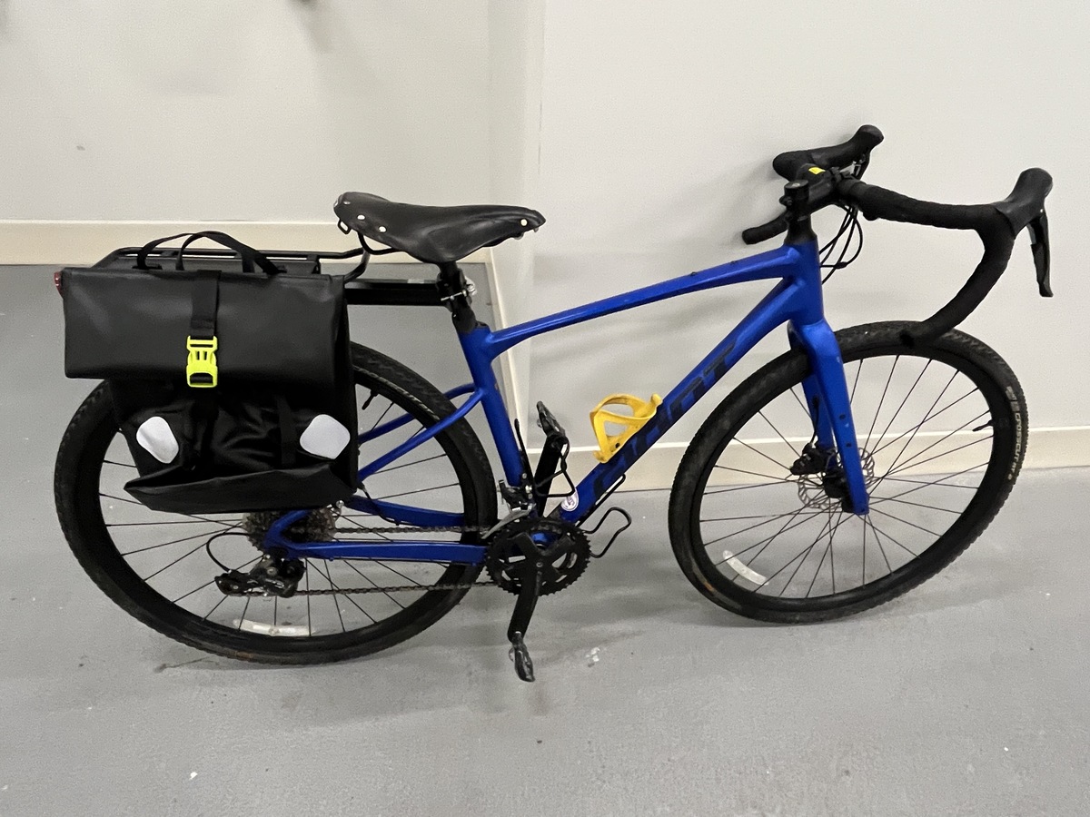 Stolen 2022 Giant Revolt 2