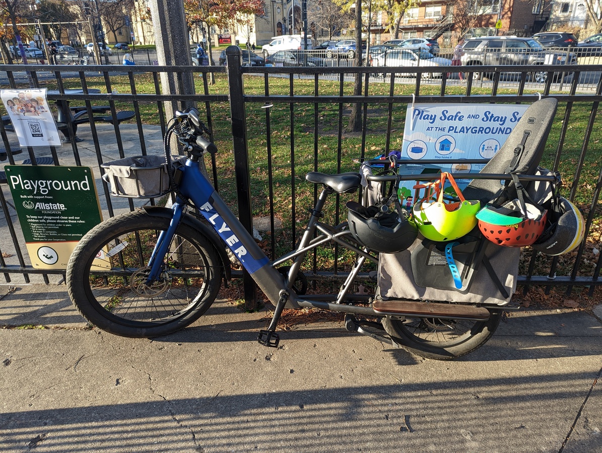 2022 Radio Flyer L885 cargo bike (rear storage)