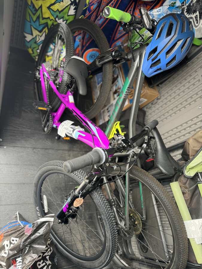 2024 GT Bicycles Stomper Pro