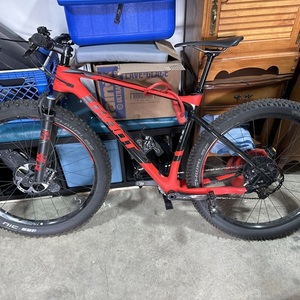 2019 Giant XTC Advanced