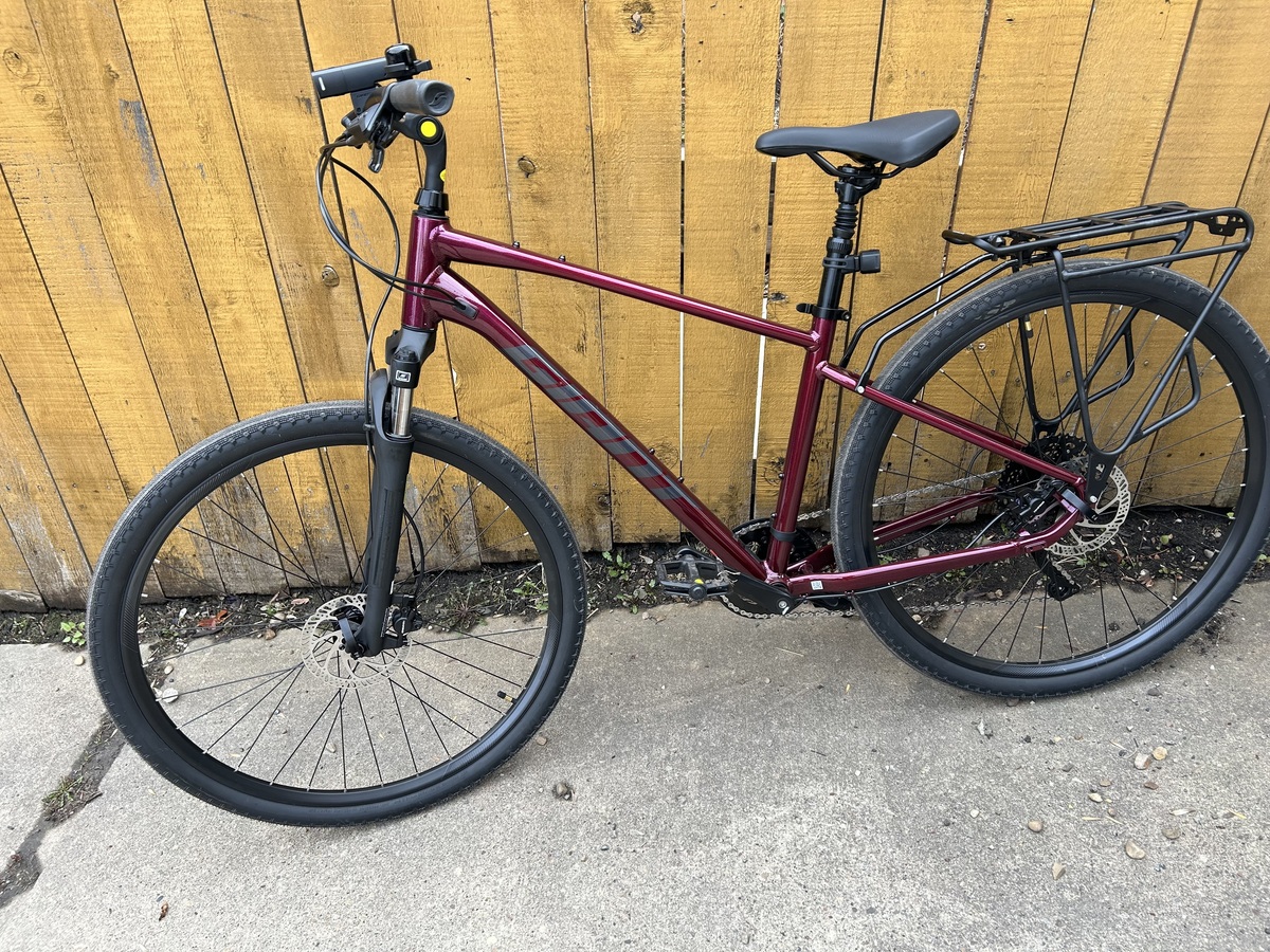 2024 Giant Cypress 2 Comfort Bike Garnet Medium