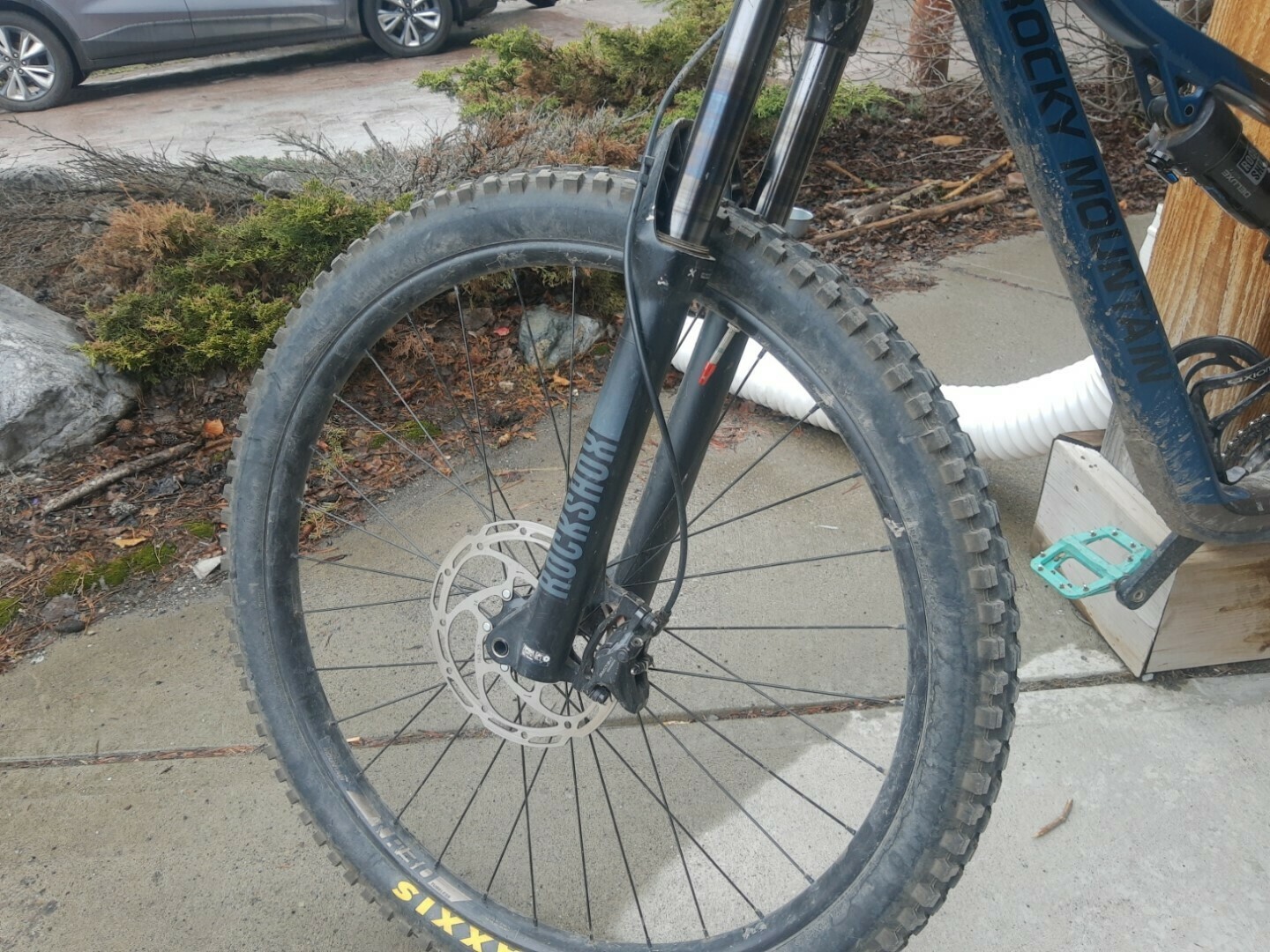 2023 Rocky Mountain Bicycles Instinct A10