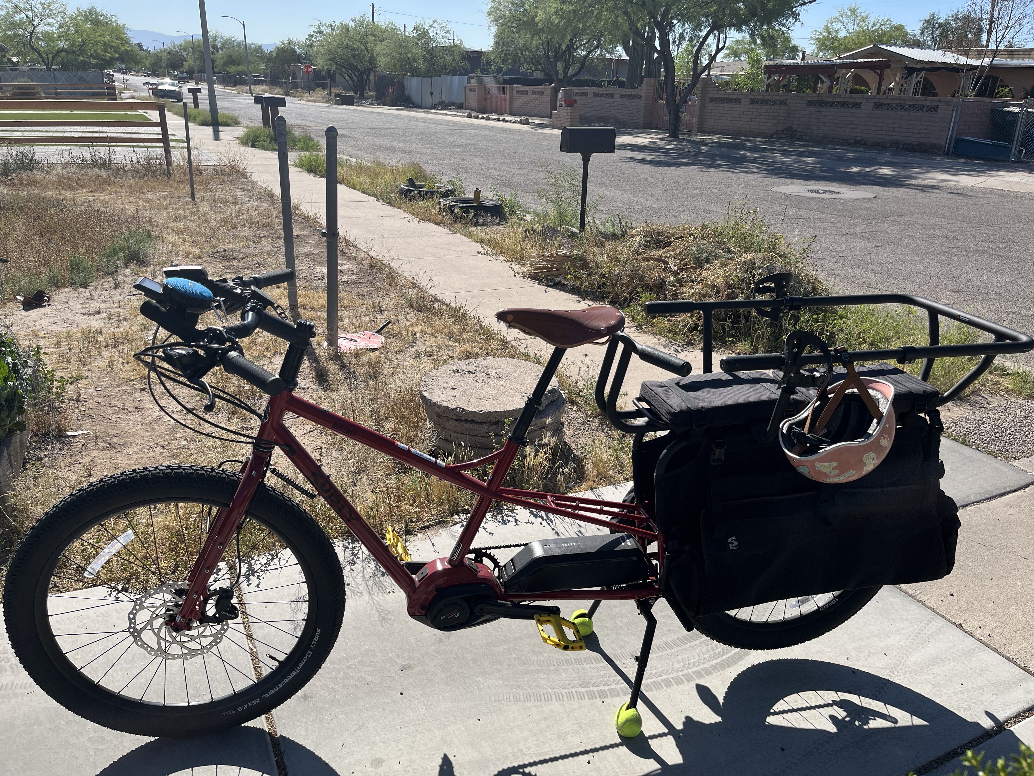 2024 Surly Big Easy cargo bike rear