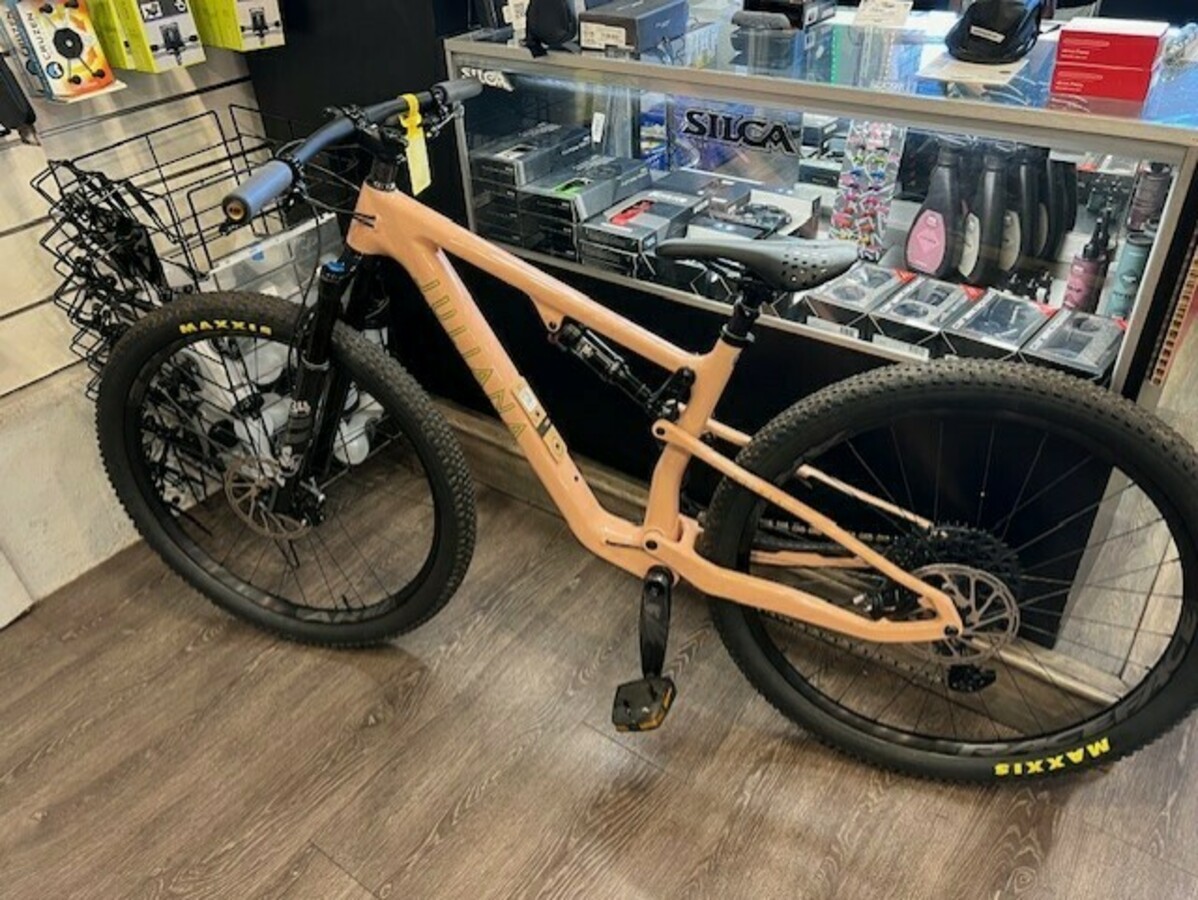 2024 Santa Cruz Julian