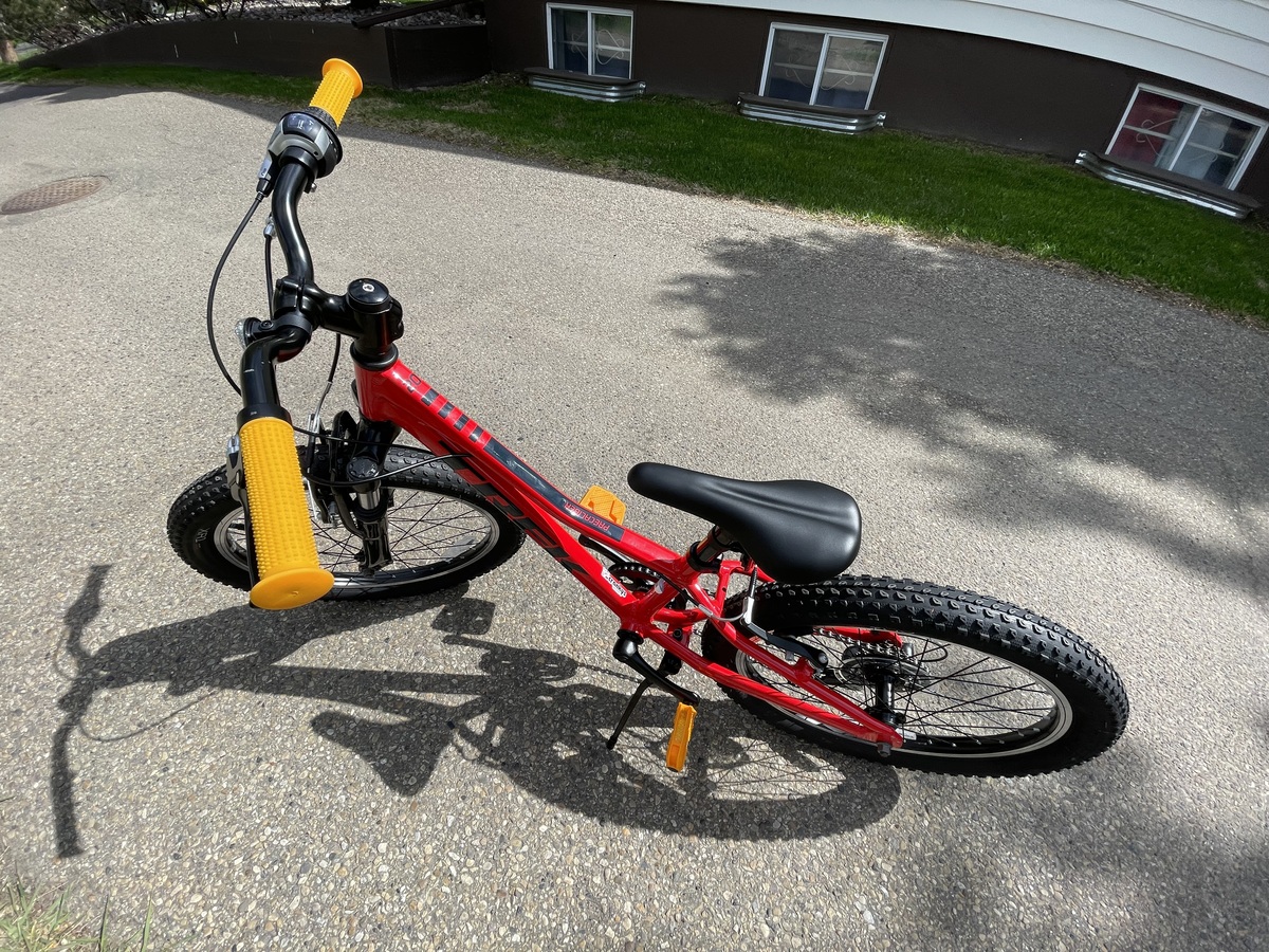 2024 Trek 20” Precaliber 7 Speed