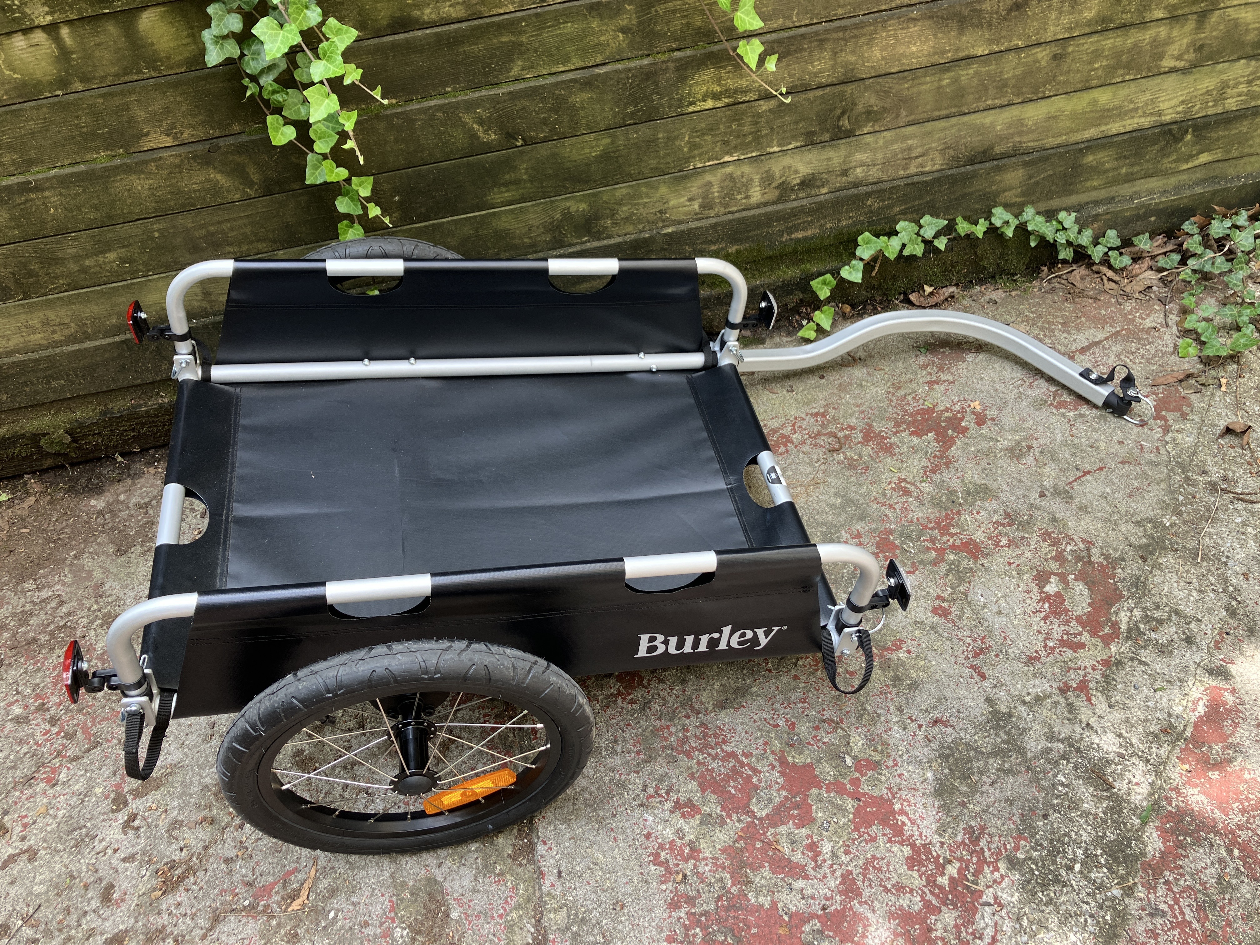 2023 Burley Design Flatbed bike trailer