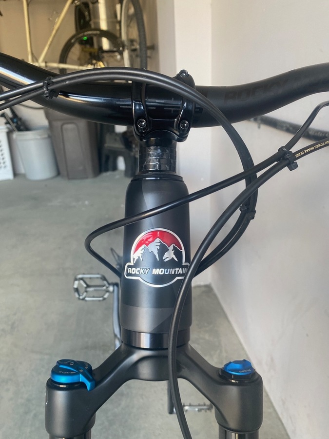 2022 Rocky Mountain Bicycles Element C50