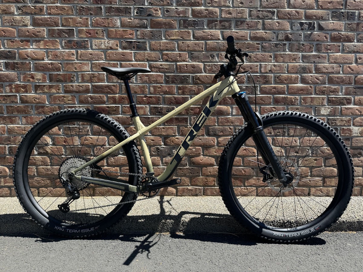2023 Trek Roscoe 9
