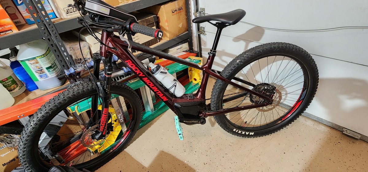 Rocky Mountain Bicycles Rocky Mountain E-Assist Mtn Bike Medium