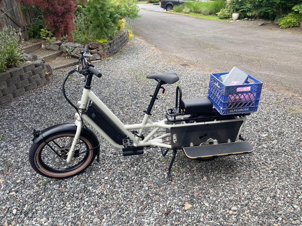 2024 Specialized Globe Haul LT cargo bike rear