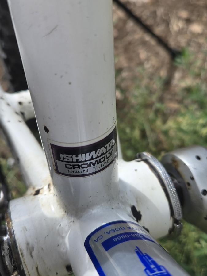 GT Bicycles Outpost Hybrid 26er