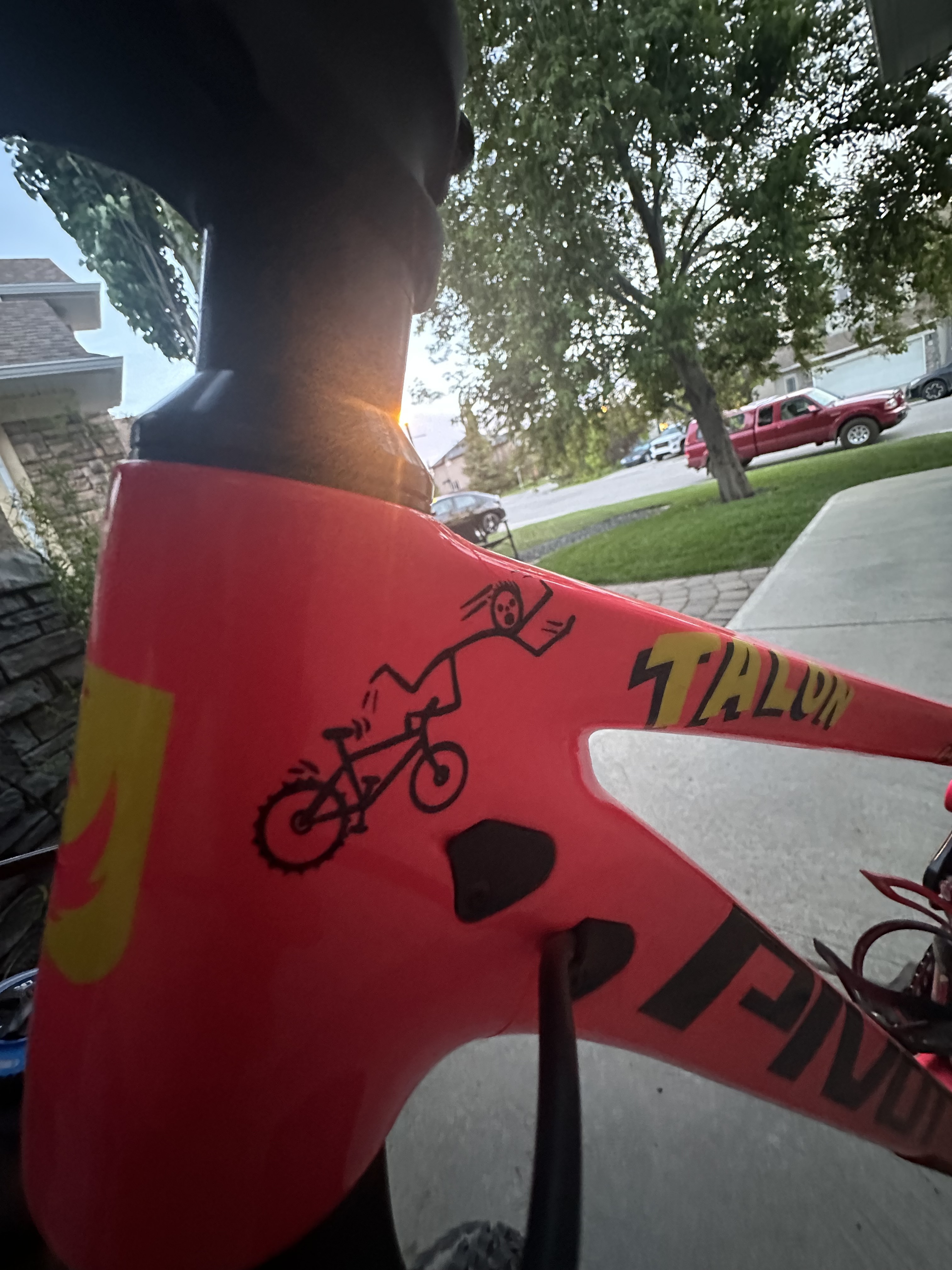 2024 Pivot Switchblade PXO Talon