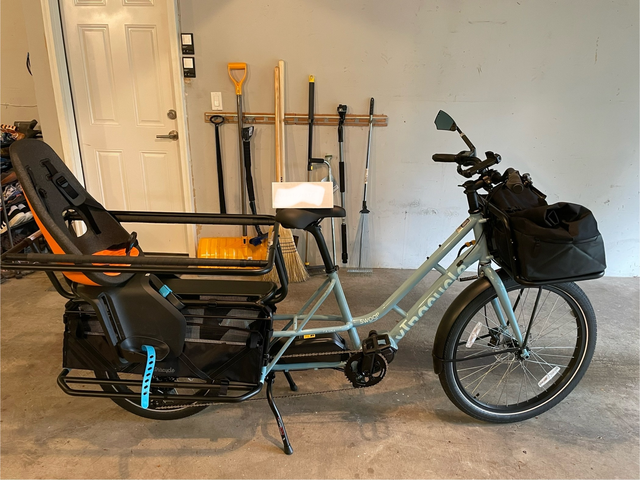 2024 Xtracycle Swoop cargo bike rear