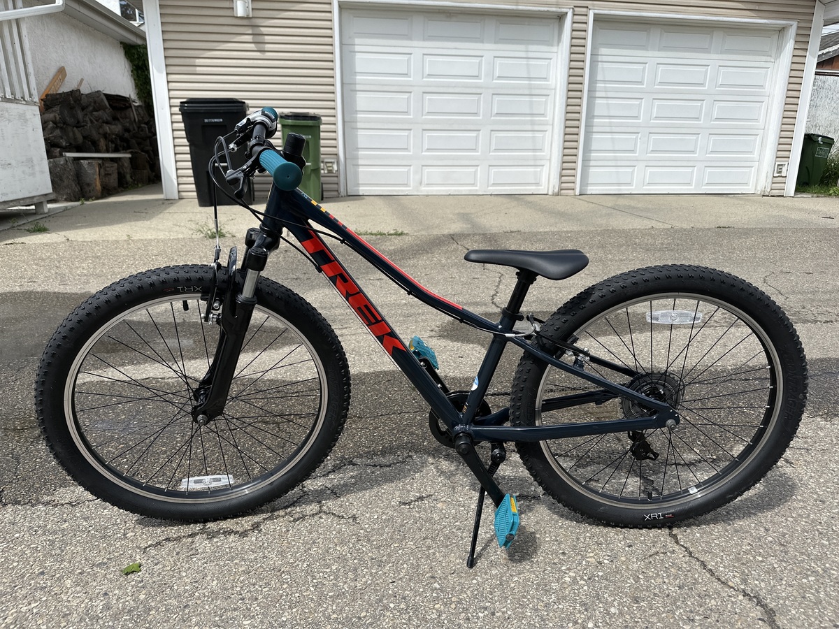 2024 Trek Precaliber 24 8-Speed Suspension Kids...