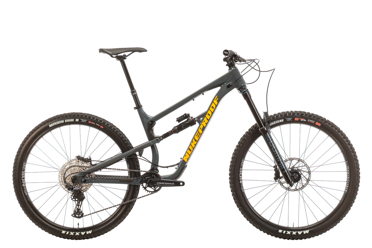 2022 Nukeproof Mega