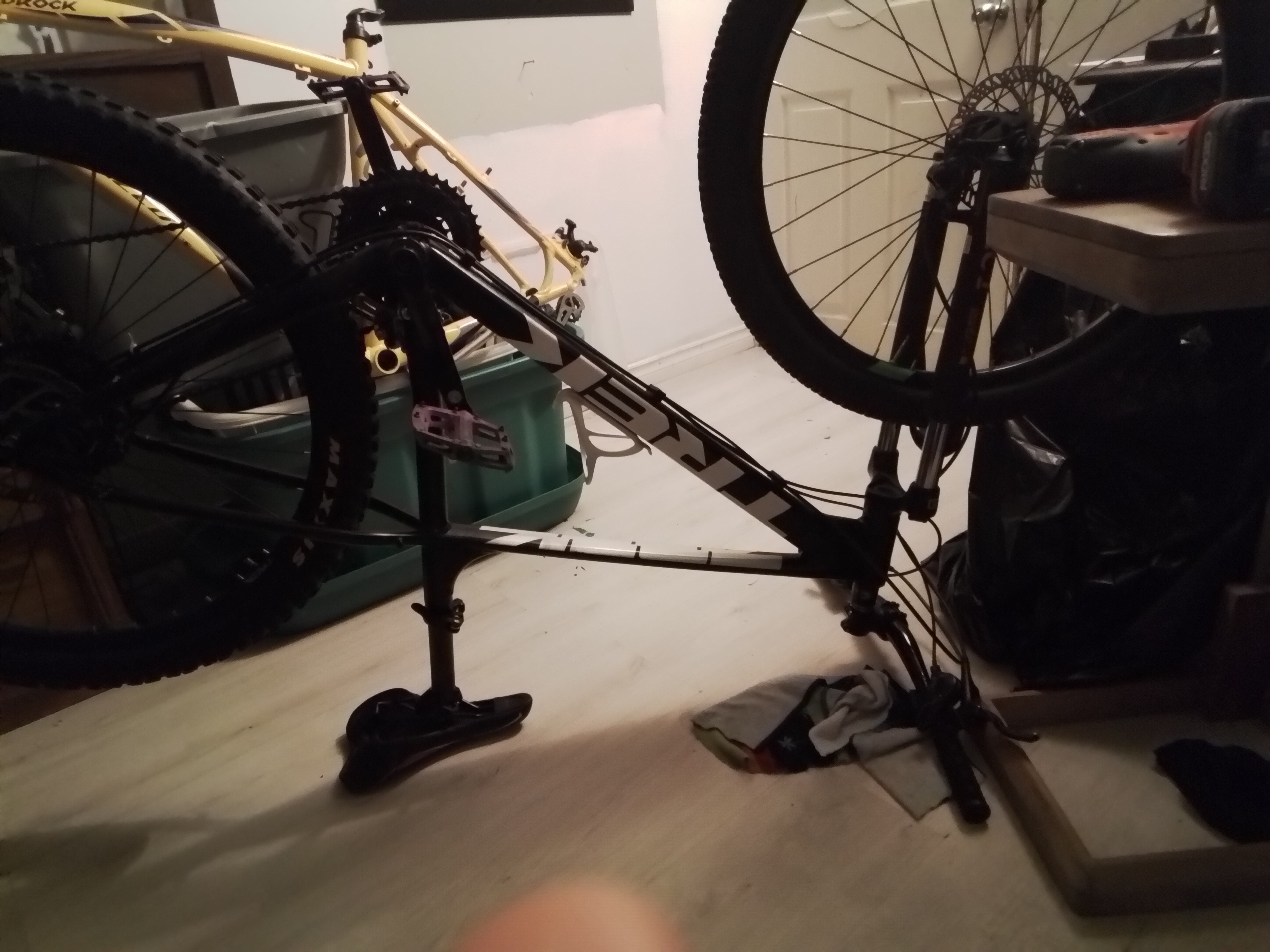 2024 Trek 1000C