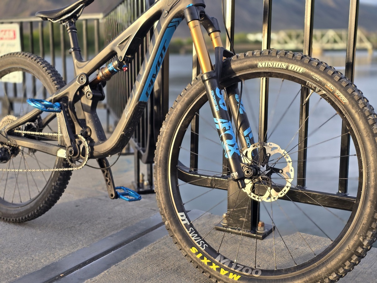 Pivot Mach 5.5 carbon boost 148