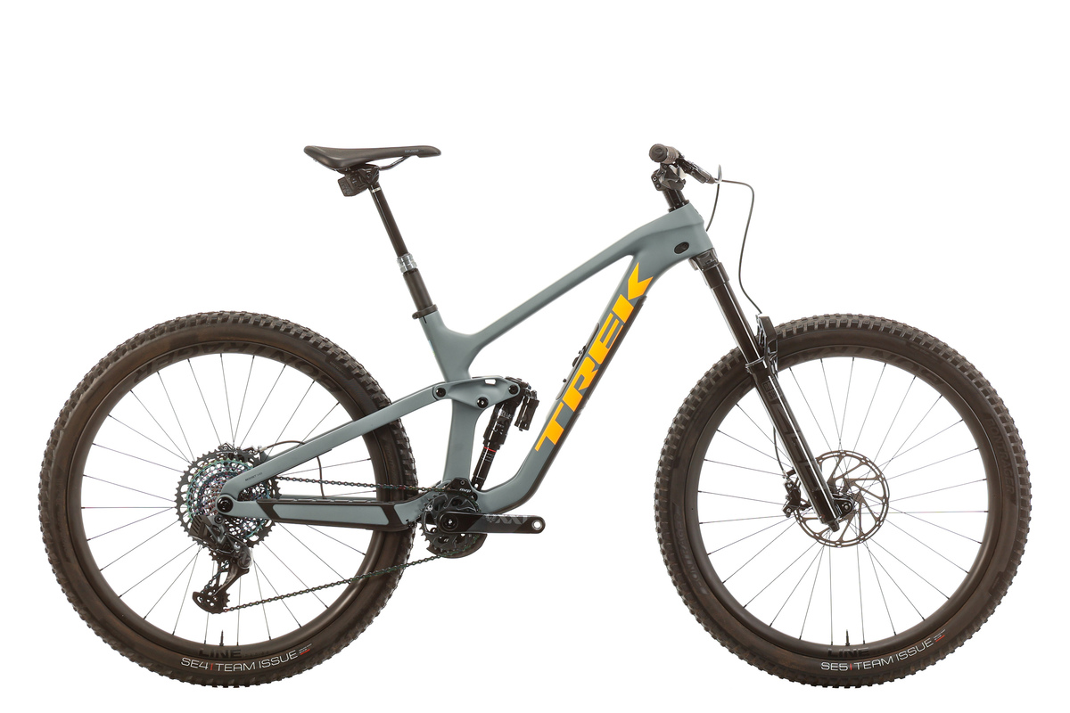 2022 Trek Slash