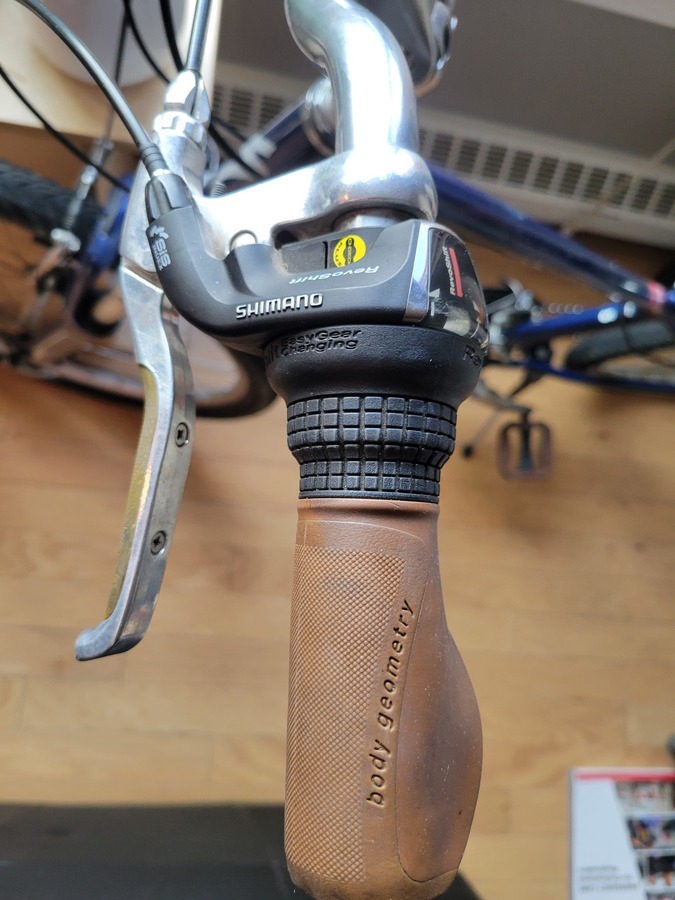 2011 Shimano Expedition Sport