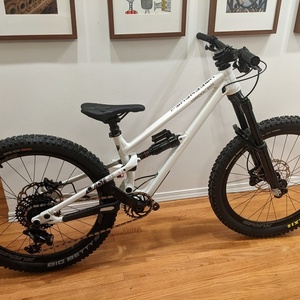 2024 Commencal Bikes Clash 24
