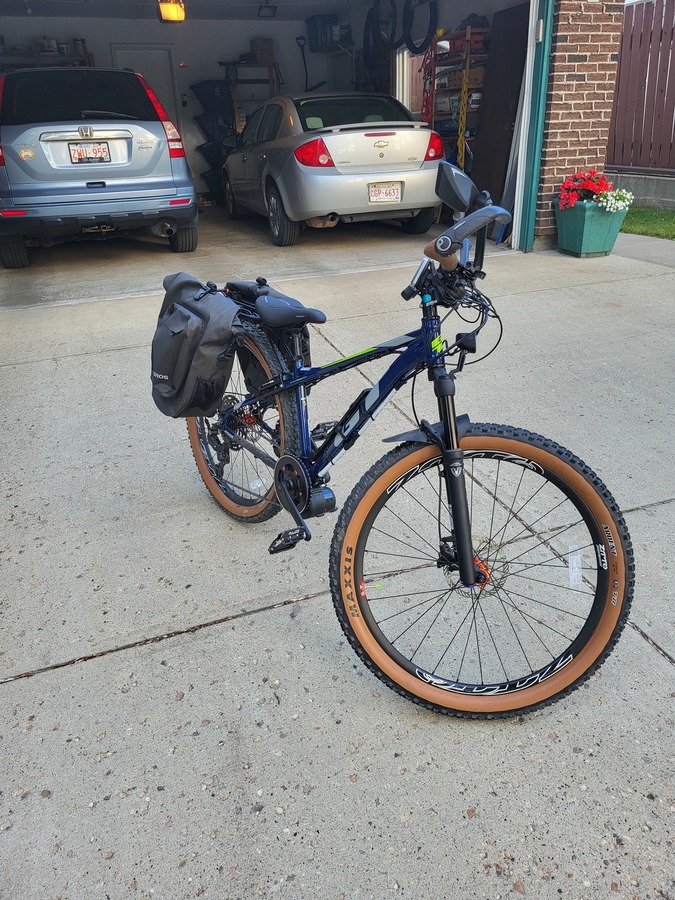 2022 GT Bicycles GT Aggressor Pro