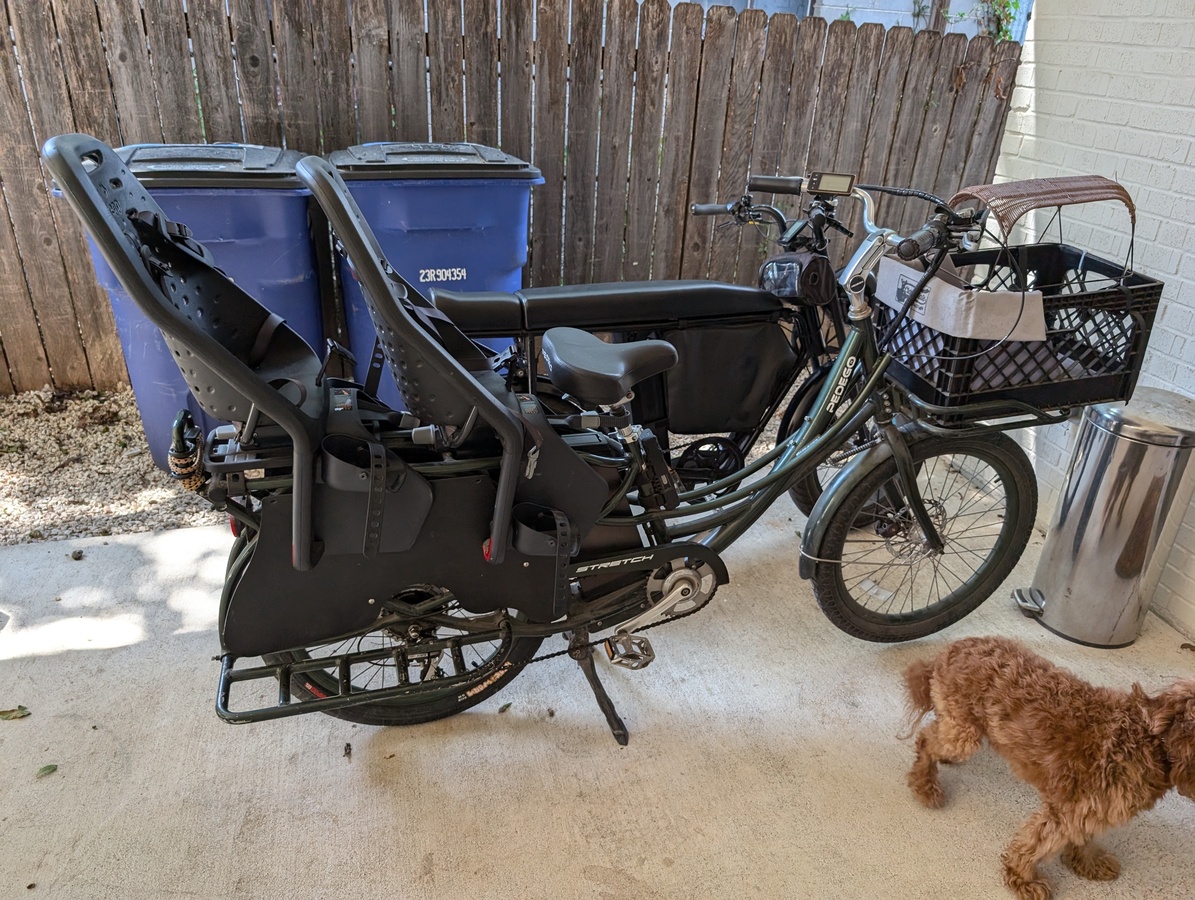 2017 Pedego Stretch cargo bike rear