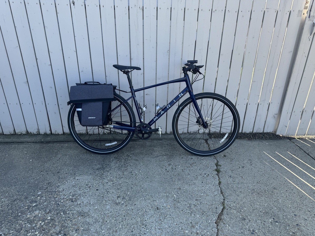 2024 Marin Bikes Presidio 3 Navy/Dark Cyan Medium