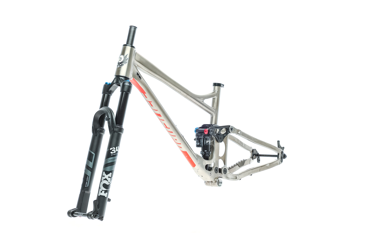 2022 Banshee Bikes Phantom