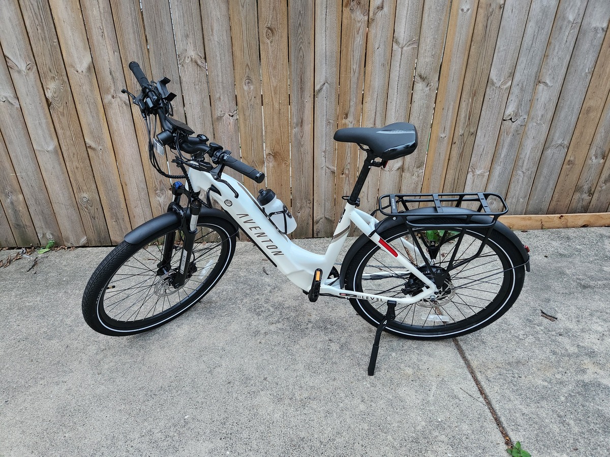 2024 Aventón Level.2