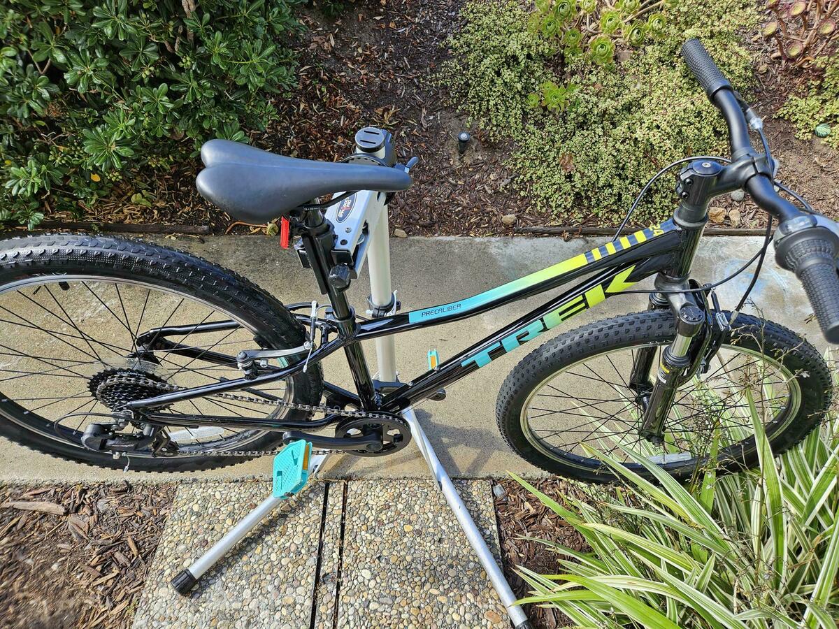 2021 Trek Precaliber 24