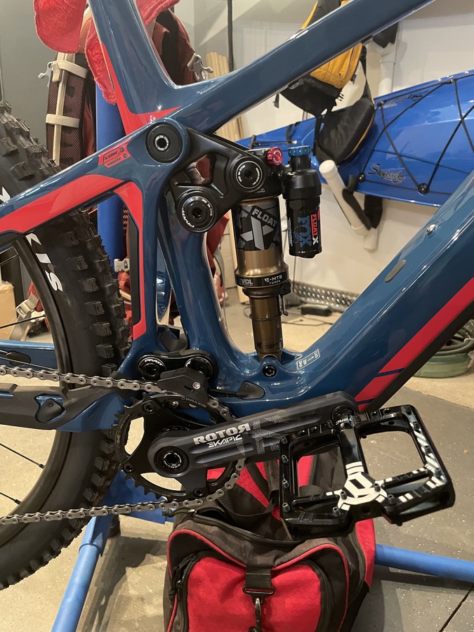 2024 Pivot Shuttle SL Team XTR