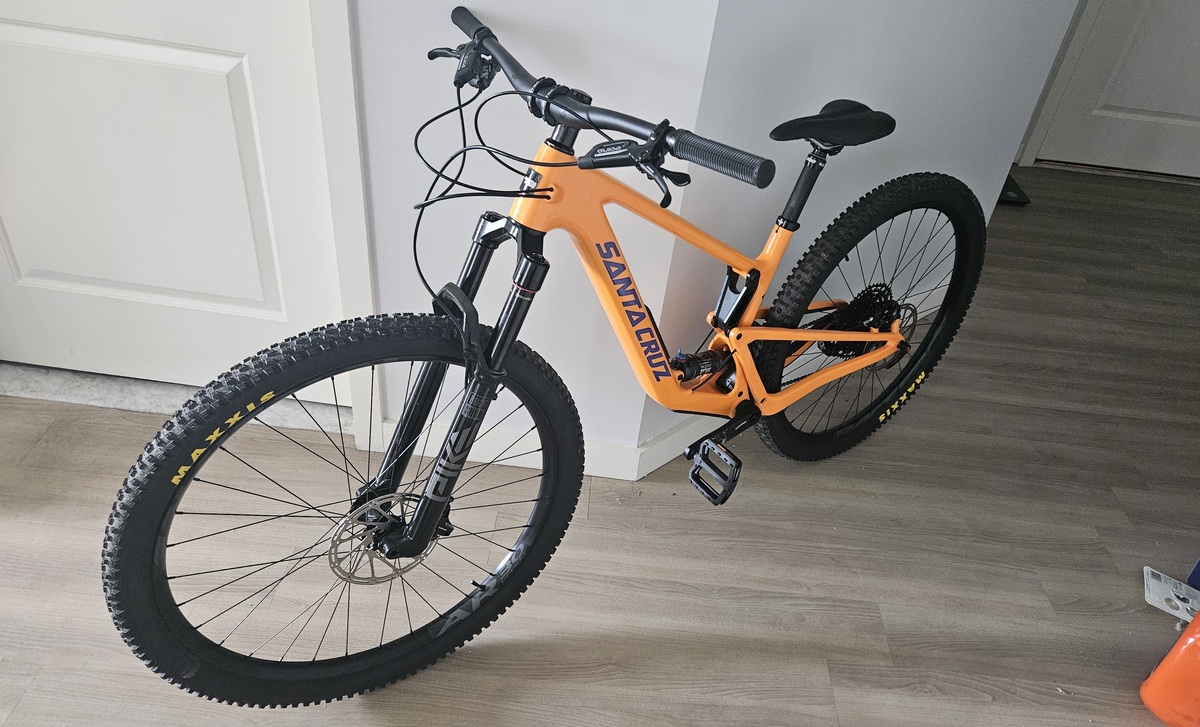 2024 Santa Cruz Tallboy 5 C R Melon Medium