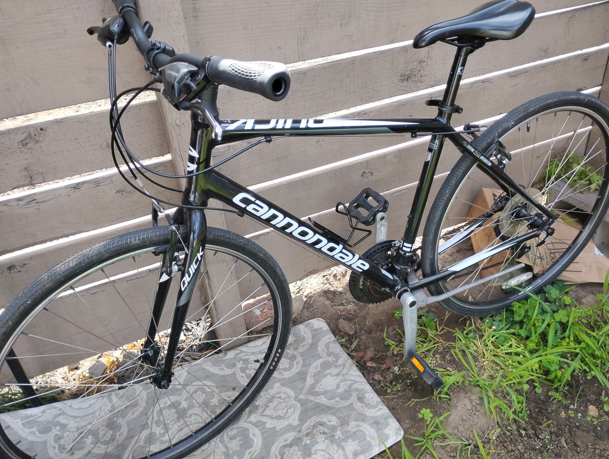 2021 Cannondale QUICK 6