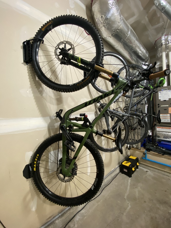 2020 Pivot Switchblade