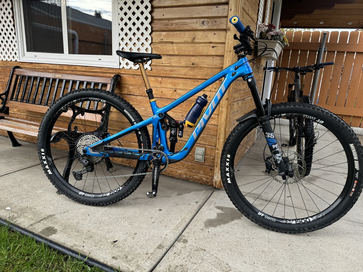 2023 Pivot Switchblade Ride SLX/XT Small